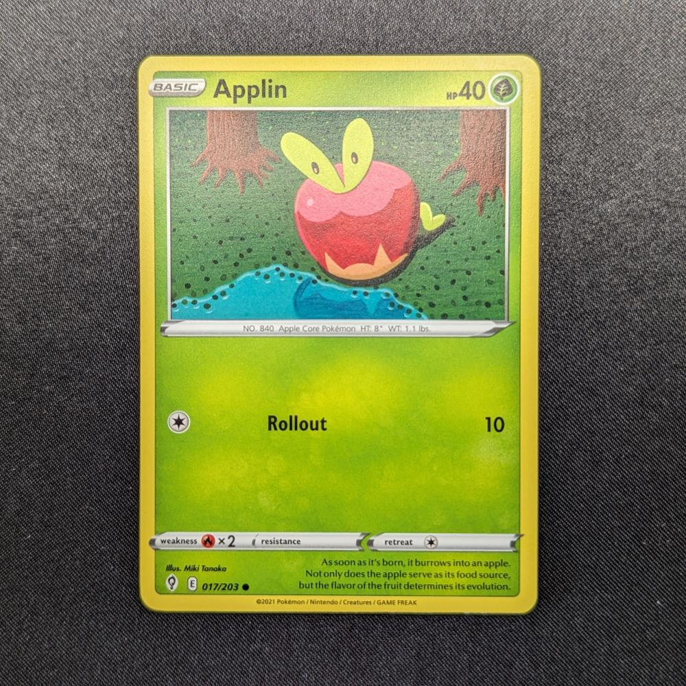 Applin – 017/203 – Equinox Cards